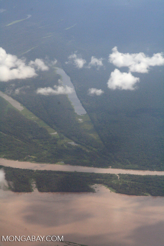 Aerial view of the Amazon river [co02-0043]
