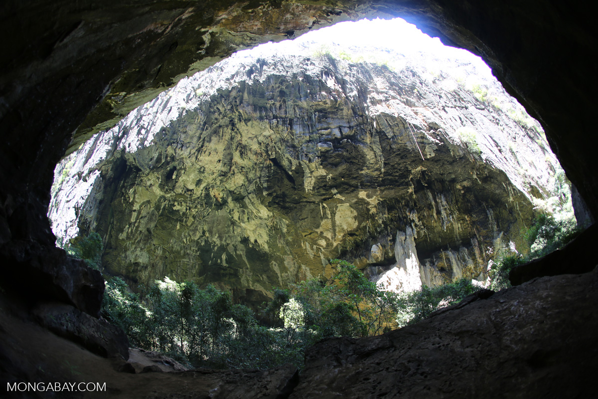 Cave in Western Ankarana [madagascar_ankarana_0118]