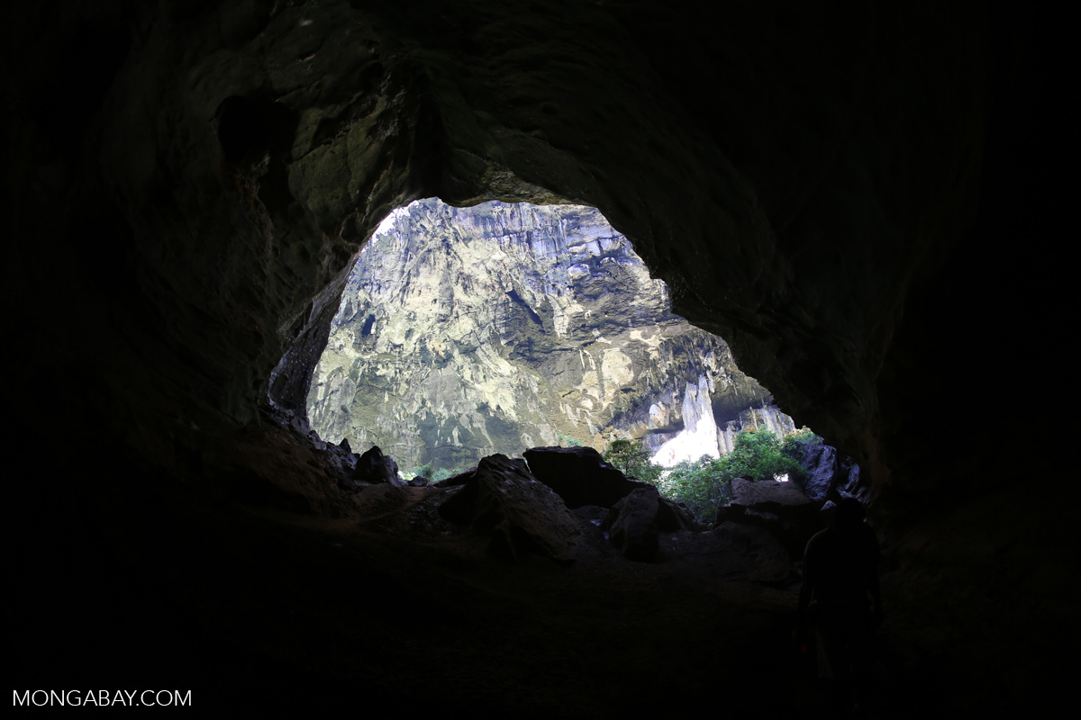 Cave in Western Ankarana [madagascar_ankarana_0121]