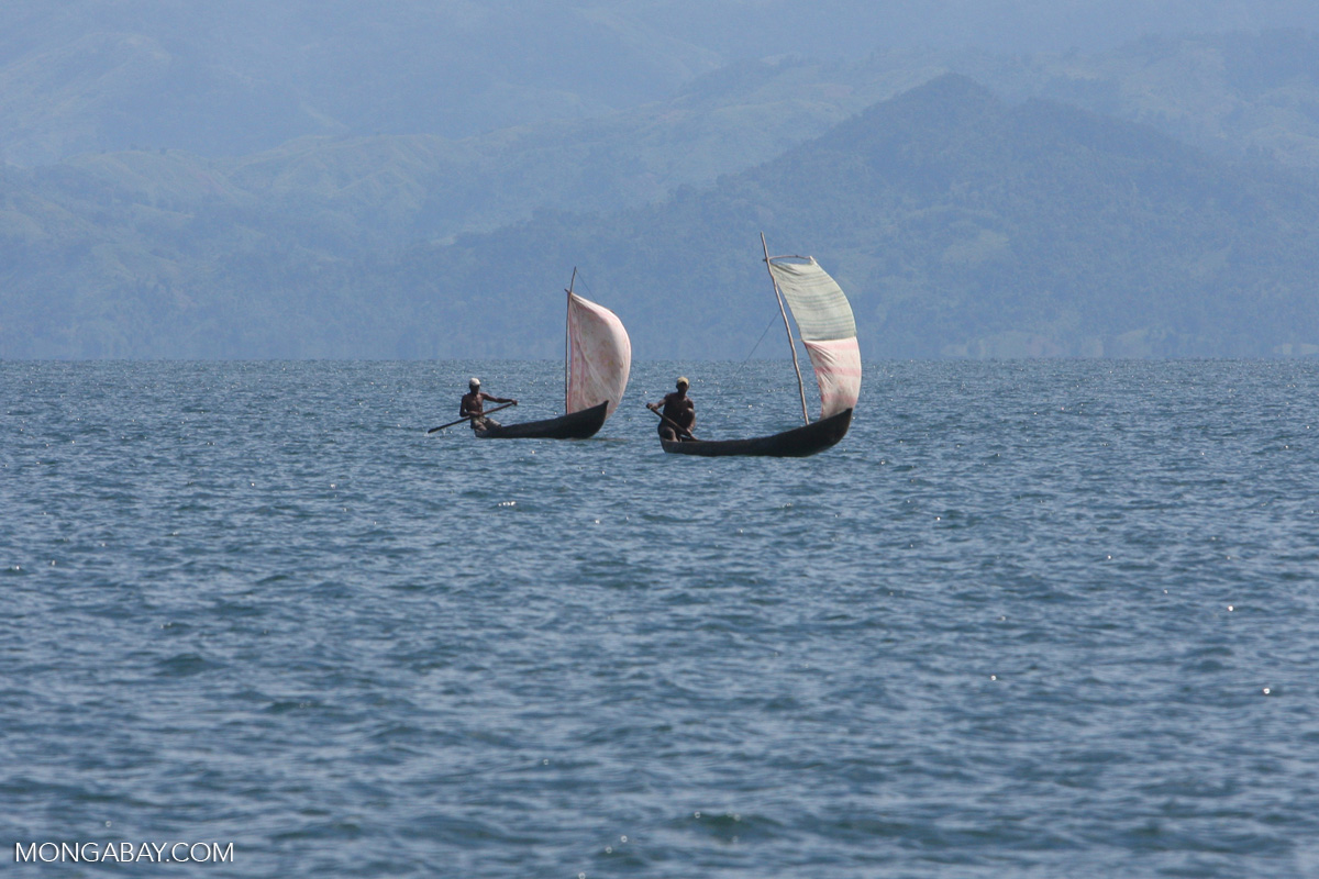 Fishermen sailing their pirogues in Madagascar's Antongil Bay [mcar_0049]